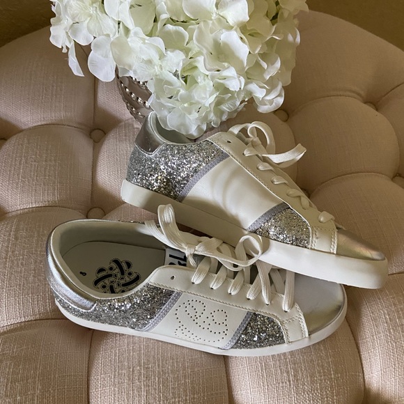 Sam & Libby | Shoes | Sam Libby Womens Alina Glitter Sneaker | Poshmark